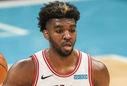 Mystère capillaire de Patrick Williams : son patch capillaire est-il naturel ? - Système capillaire