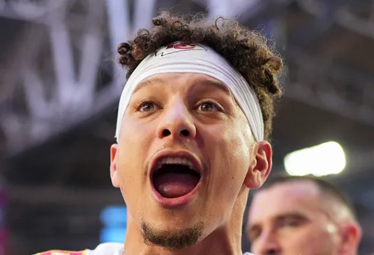 Patrick Mahomes Sets to Unveil A New Haircut - Hair System