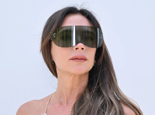 25 Best Victoria Beckham Hairstyles - Hair System