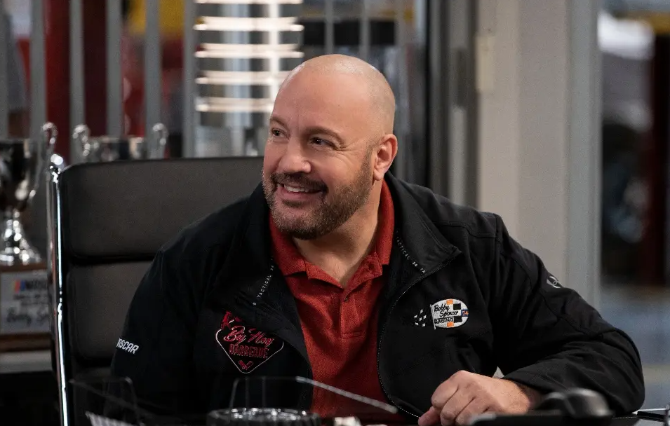 Kevin James Bald Look: Why Did He Shave His Head? - Hair System
